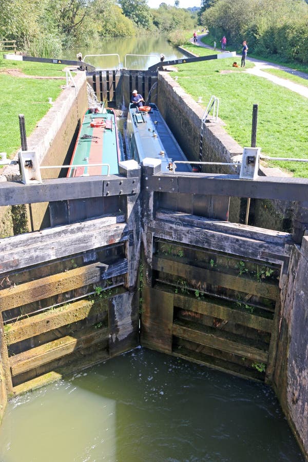 Caen Hill Canal Locks, Devizes, England Stock Image - Image of ...