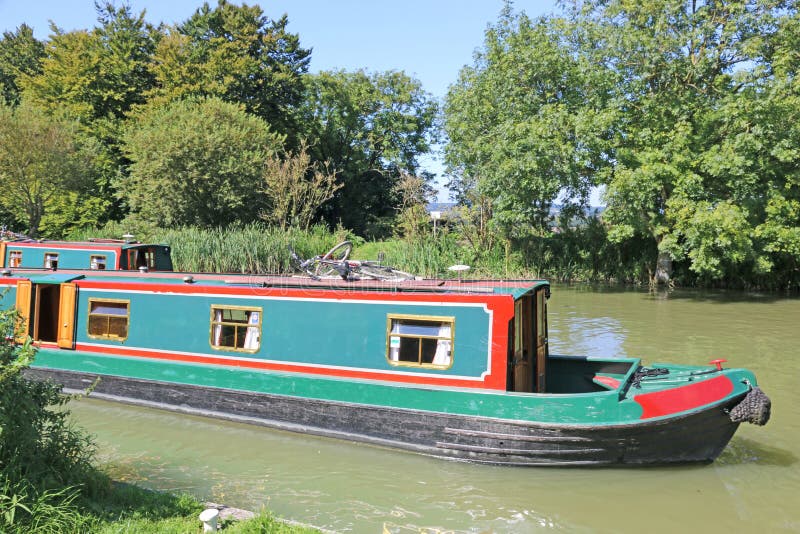 Caen Hill Canal Locks, Devizes, England Stock Image - Image of lock ...