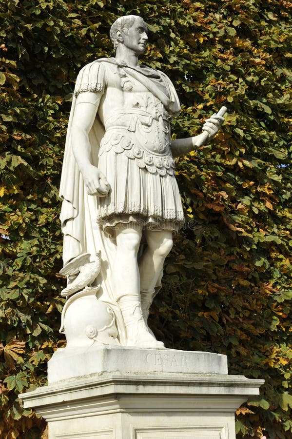 Julius Caesar Statue Wallpaper