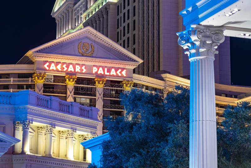 Caesars Palace at Night editorial photo. Image of entertainment - 273782511