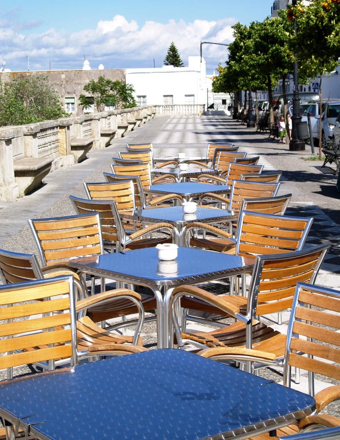 Cafe restaurant view 库存图片. 图片 包括有 目的地, 用餐, 放松, 金属, 照亮 - 5175733