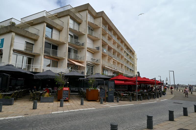 Boulevard Chanard of Quiberon Editorial Photography - Image of tourism, building: 323984072
