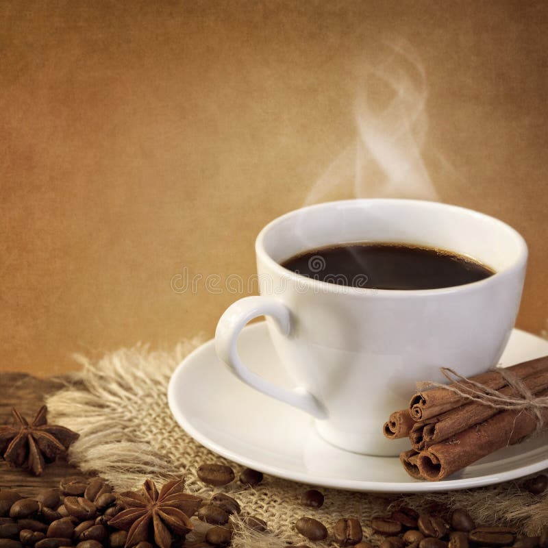 Caffè caldo fotografia stock. Immagine di scuro, cardamone - 24292604