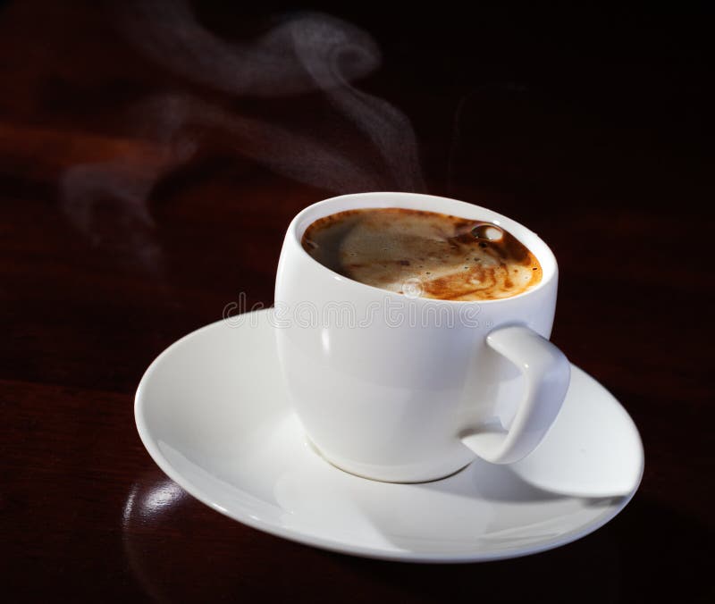 Caffè Caldo Sul Vostro Scrittorio. Fotografia Stock - Immagine di crema ...