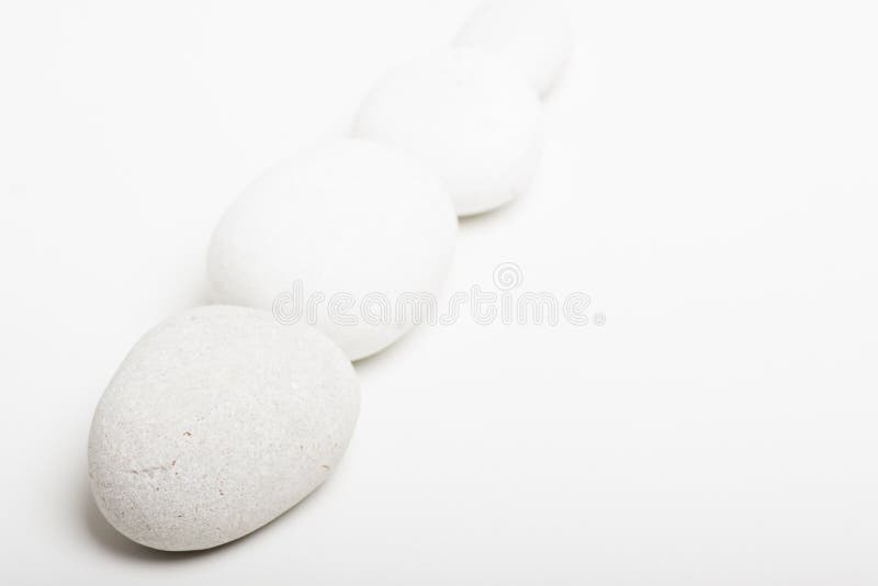 Cailloux blancs naturels photo stock. Image du fond, ovale - 55130866