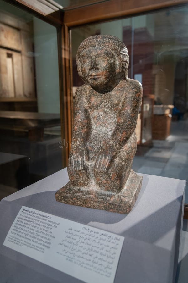 Hetepdief Kneeling Statue, Early Egyptian Art Example. Editorial Image ...