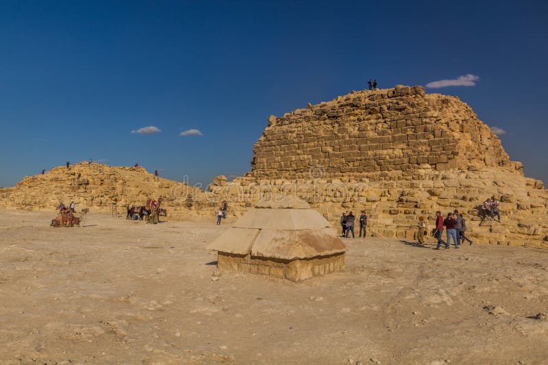 CAIRO, EGYPT - JANUARY 28, 2019: People at Queens Pyramids in Giza, Egy ...