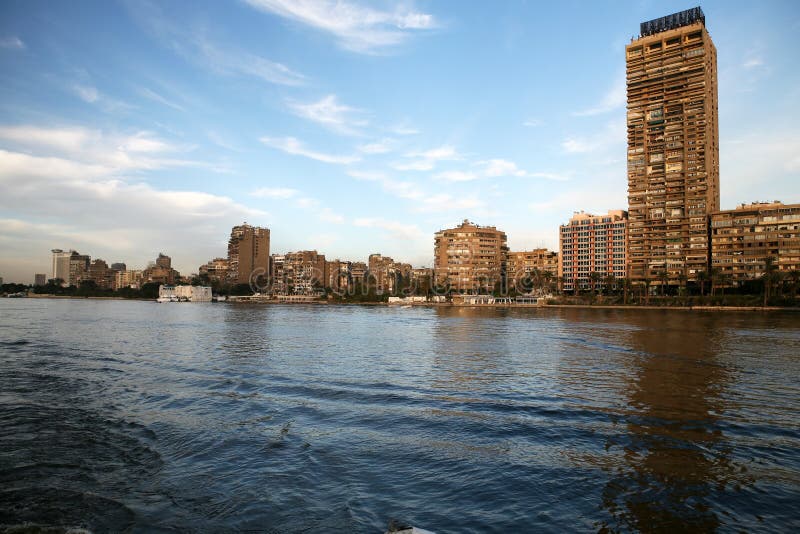 Il fiume Nilo a Cairo fotografia stock. Immagine di limite - 1595878