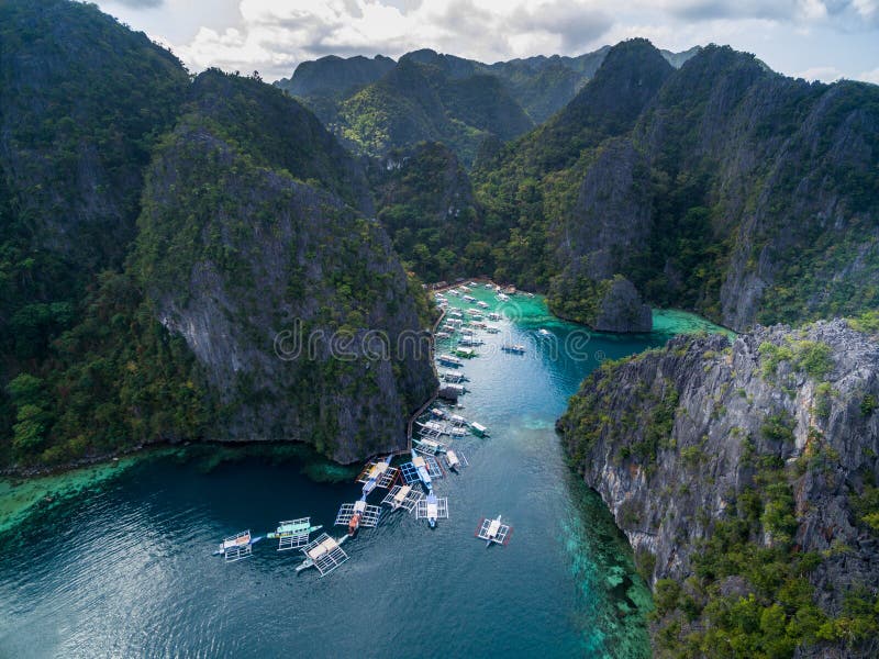 Cais Na Ilha De Coron, Palawan, Filipinas Imagem de Stock - Imagem de ...