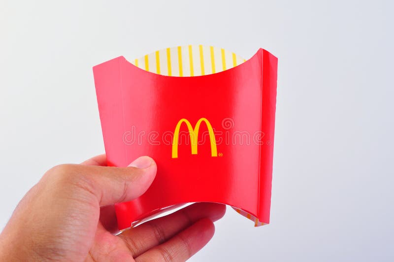 Caja De Patatas Fritas Mcdonalds Imagen editorial - Imagen de mano ... Caja De Patatas Fritas Mcdonalds Imagen editorial - Imagen de mano ...