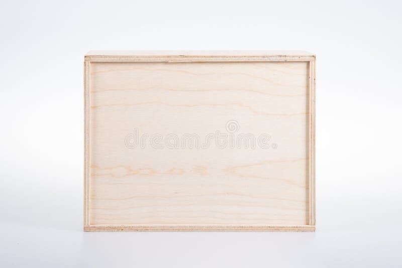 Caja Rectangular De La Tapa De La Caja De Madera Sobre Fondo Blanco ...