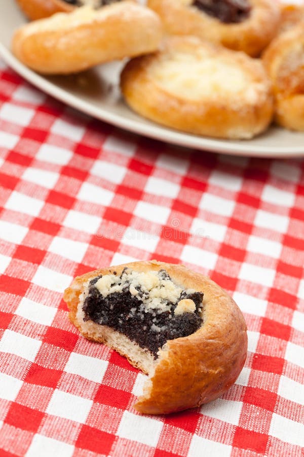 Cake on the Checkered Tablecloth Stock Image - Image of baked, bake ...