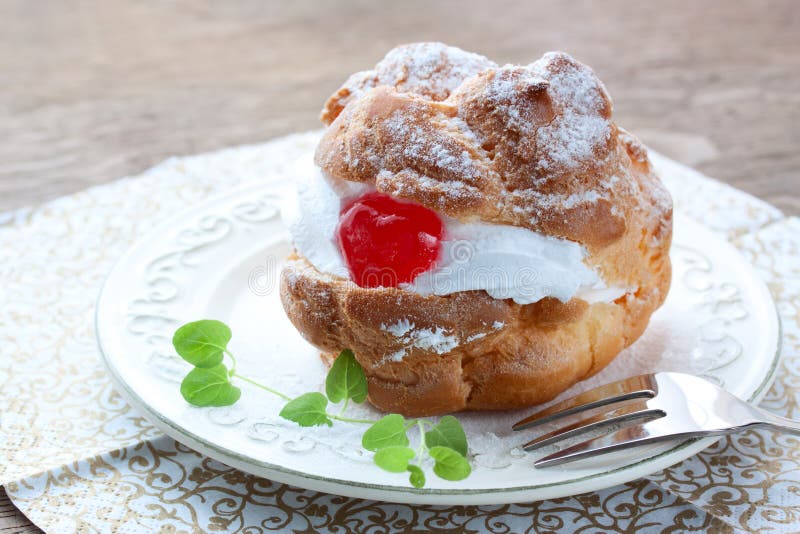 Cake with cream stock image. Image of confectionery, dessert - 36051547