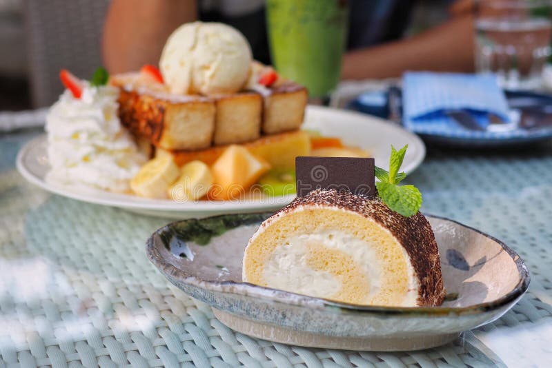 Cake roll on disk. stock photo. Image of slice, christmas - 150723700