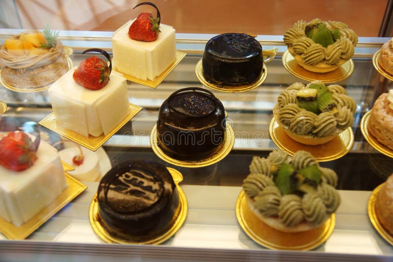 Cakes Free Stock Photos & Pictures, Cakes Royalty-Free and Public ...