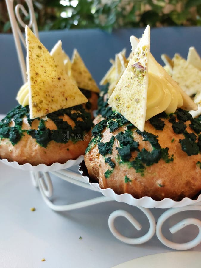 Cakes in Details, Green, White Chocolate and Nice Plating, Desert ...