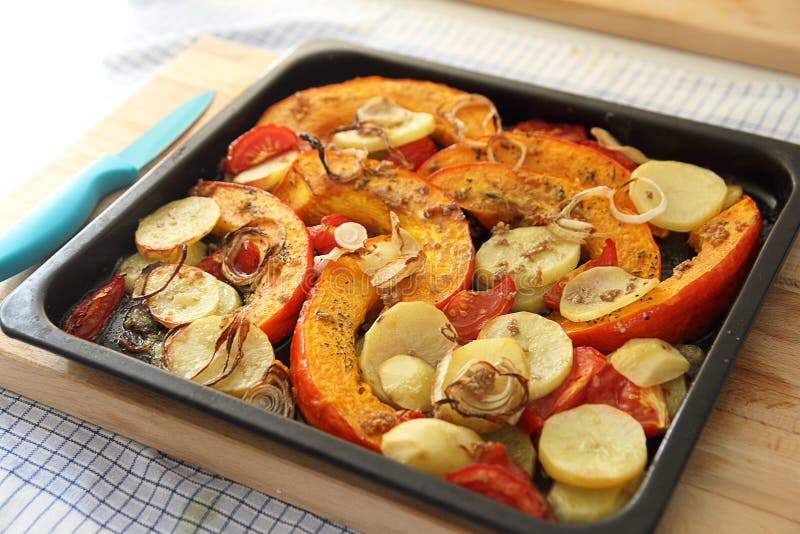 Calabaza cocida al horno foto de archivo. Imagen de vehículo - 18203028