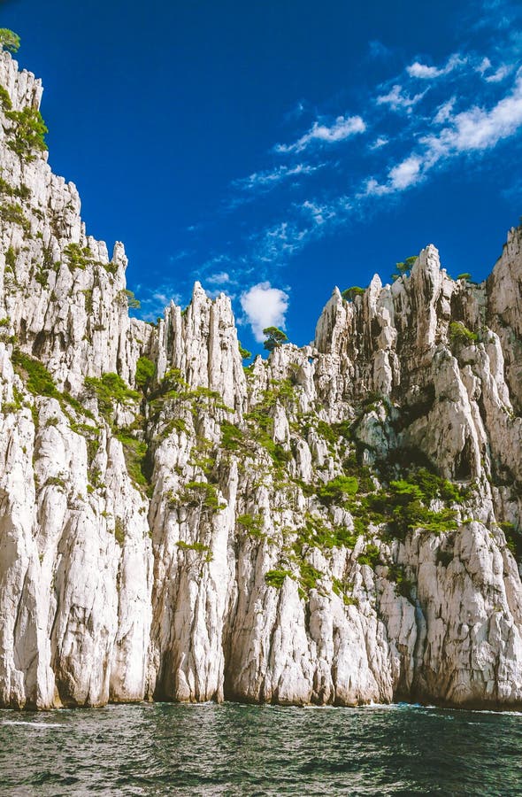 Calanque in Cassis fotografia stock. Immagine di montagna - 12863704