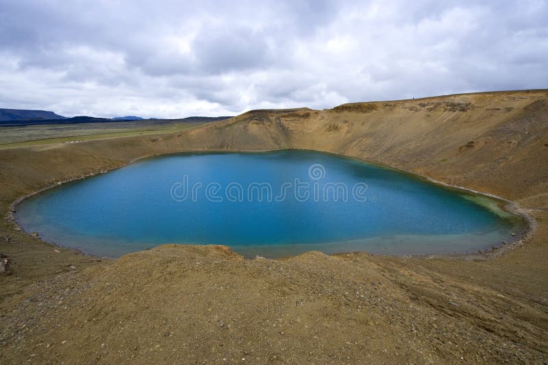 Caldera See stockbild. Bild von krater, island, tundra - 6135681