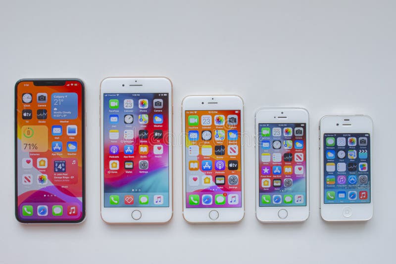 Several IPhones. Front View of Vintage IPhones. History of Apple ...