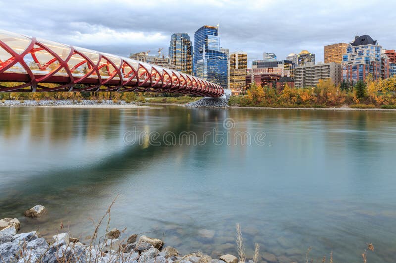 Calgary at night editorial photo. Image of bridge, clouds - 48943016