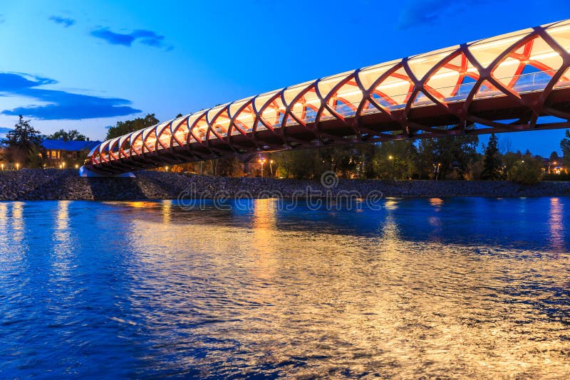 Calgary at night editorial photo. Image of bridge, clouds - 48943016