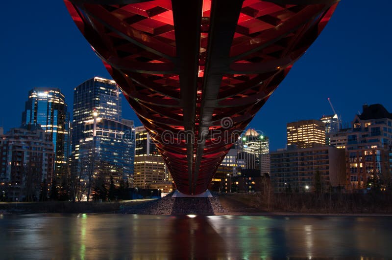 Calgary S Peace Bridge and Skyline at Night Editorial Photography ...