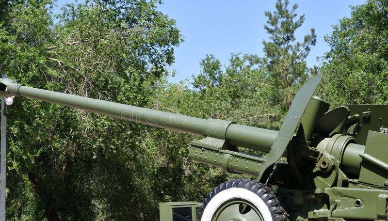 152 caliber howitzer stock image. Image of metal, mariupol - 245657321
