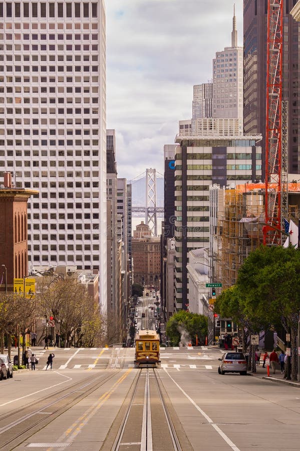 California Street Cable Car 2 Stock Image - Image of line, crane: 147400781