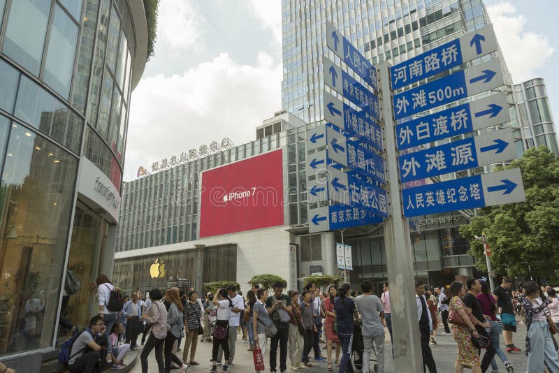Apple Store En Shangai, China Foto editorial - Imagen de ropa, alameda ...