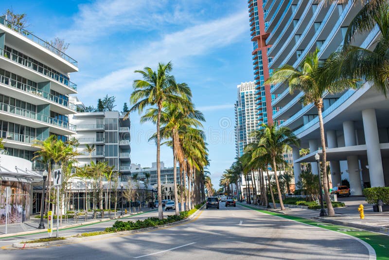 Calle Pública En Miami Beach, La Florida Foto editorial - Imagen de ...
