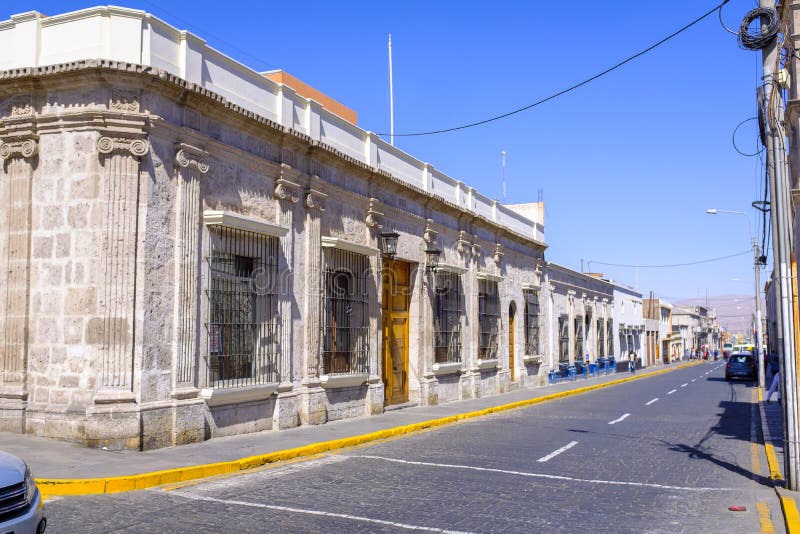 Calles de Arequipa en Perú imagen de archivo. Imagen de turismo - 119831187