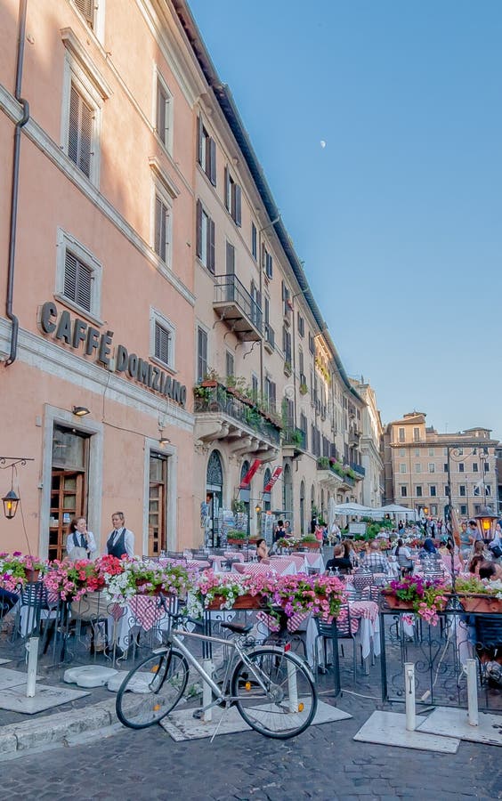 Calles de Roma fotografía editorial. Imagen de esto, newer - 48834567