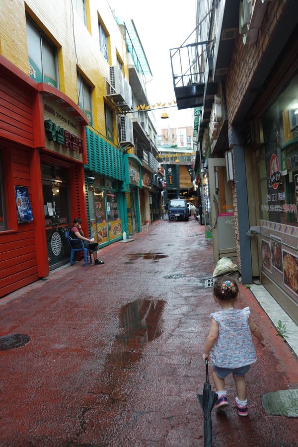 Calles traseras de Corea imagen de archivo editorial. Imagen de todos ...