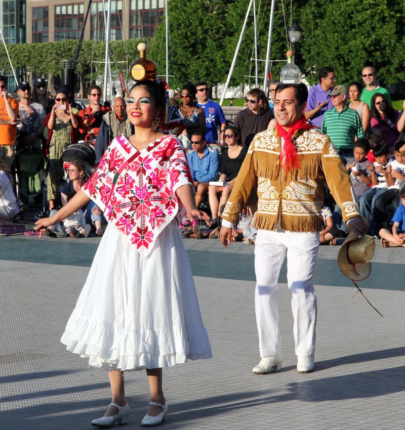 Calpulli Mexican Dance Company Editorial Stock Photo - Image of harbor ...