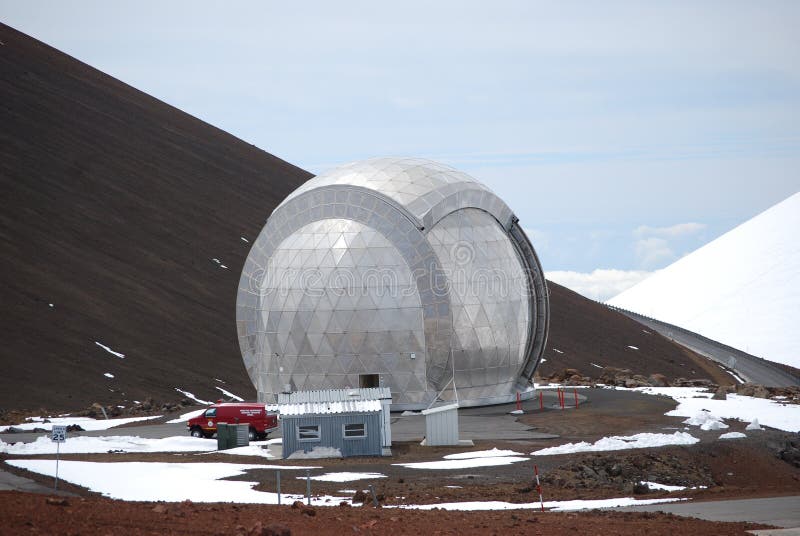 Caltech Submillimeter Observatory Stock Image - Image of observatory ...