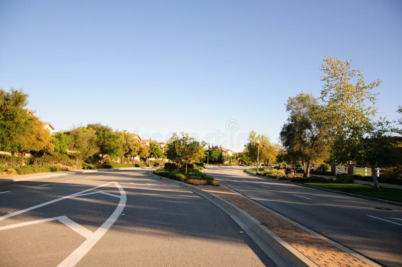 Calzada Peatonal Para El Ejercicio Y El Paseo Foto de archivo - Imagen ...