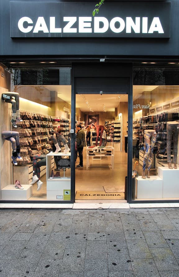 Calzedonia editorial image. Image of clothes, spain, swimwear - 28181150