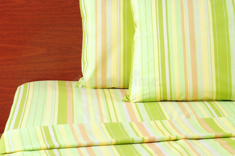 Cama. imagen de archivo. Imagen de lecho, detalle, blanco - 13245493