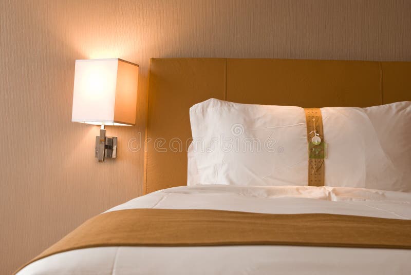 Cama foto de archivo. Imagen de alojamiento, lecho, motel - 24603008