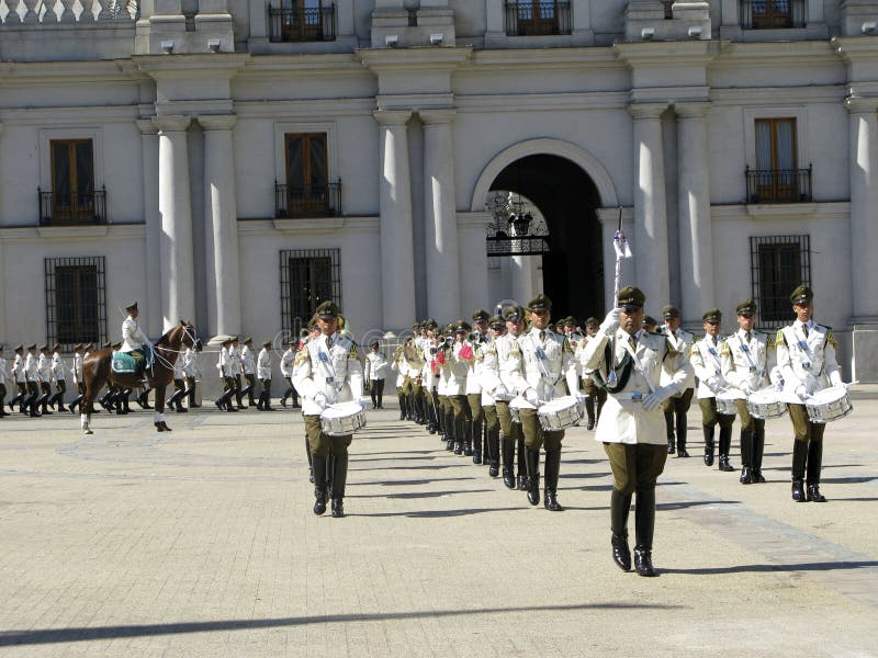 Cambio Ceremonial Del Guardia En Palacio De La Moneda Foto editorial ...