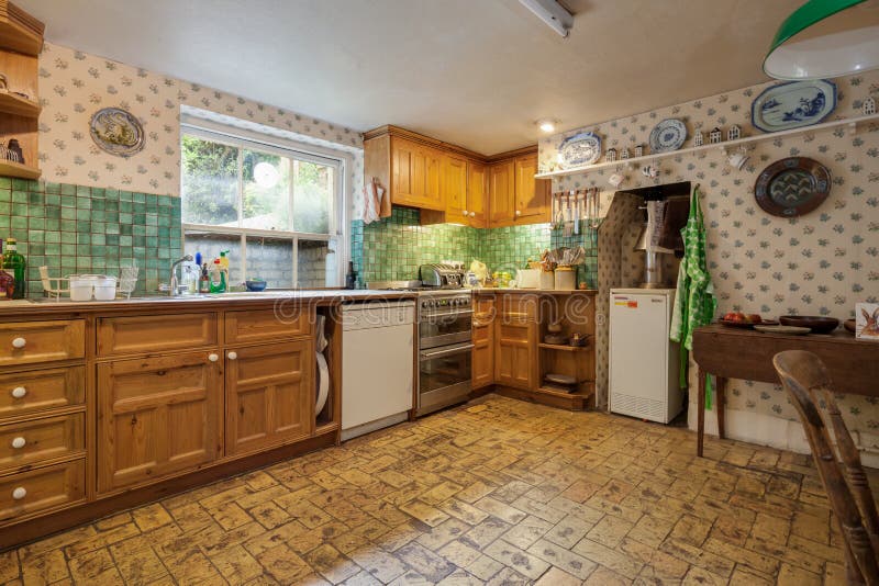 Old fashioned kitchen editorial photography. Image of cabinetry - 268124467