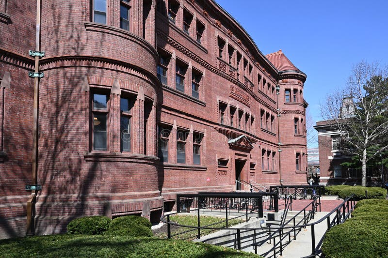 CAMBRIDGE, MASSACHUSETTS - 1 APR 2025: Grossman Library on the Campus ...