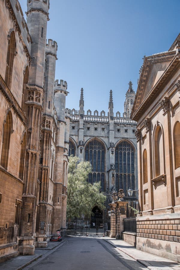 Cambridge University Campus Buildings, UK Editorial Photography - Image ...