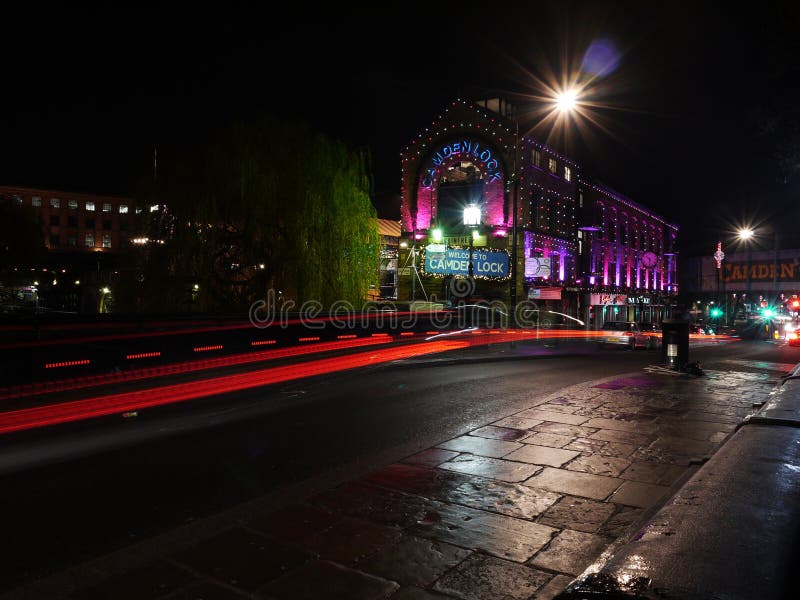 Camden Lock in London editorial stock image. Image of paint - 20419814