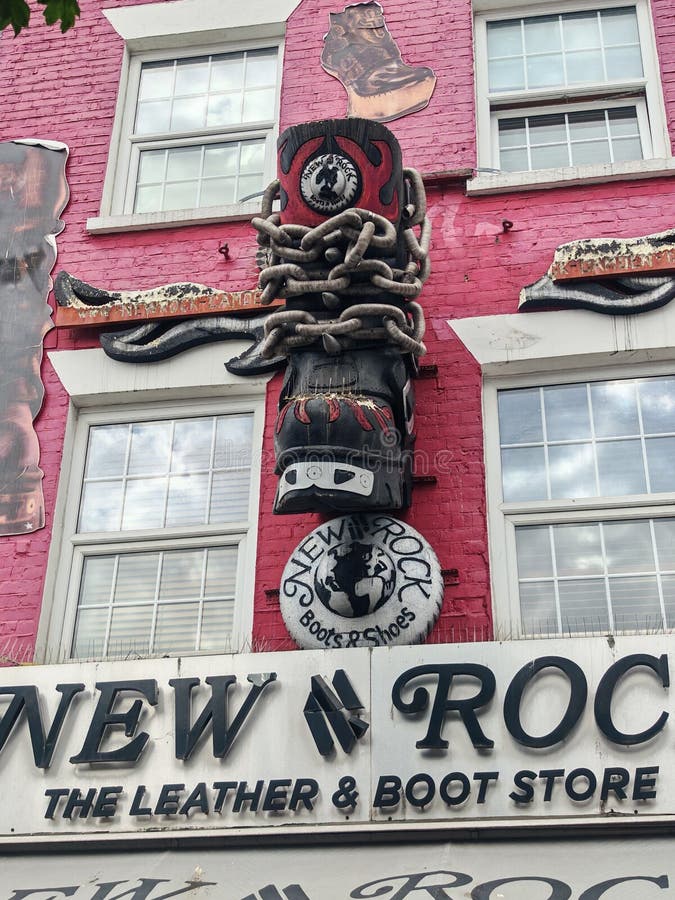 Camden Shop Front Art Work editorial stock image. Image of shop - 379291394