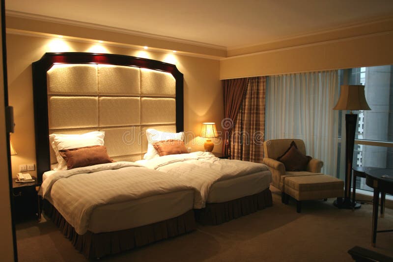 Camera di albergo immagine stock. Immagine di mansion - 15568747