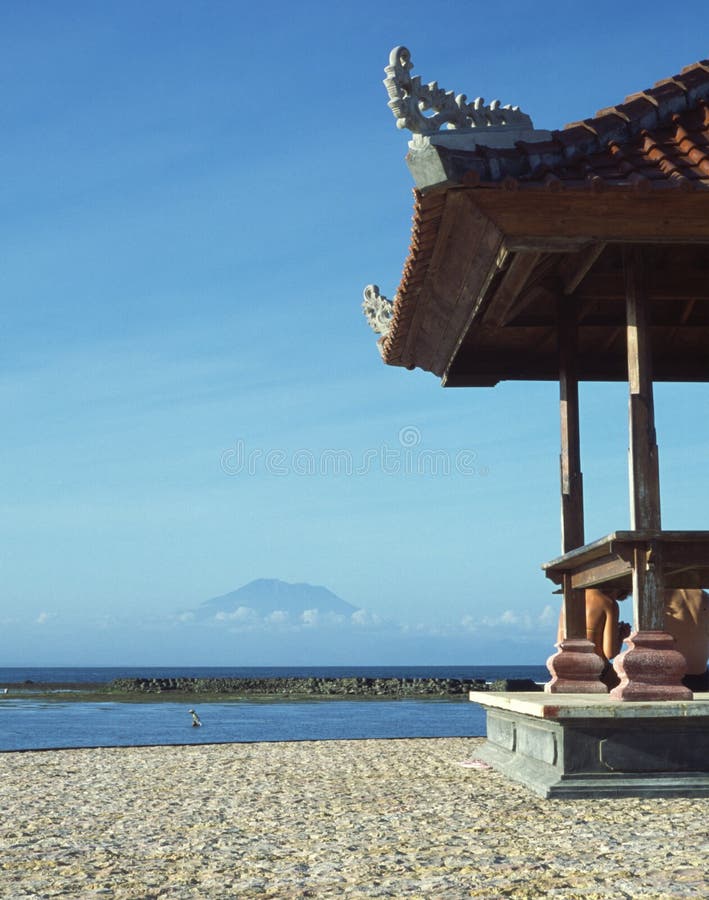 Camera Di Spiaggia Del Bali. Fotografia Stock - Immagine di piattaforma ...
