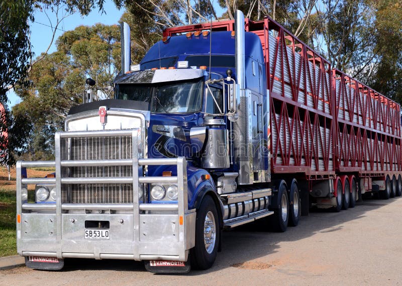 Camion Australien De Train Routier Image stock éditorial - Image du ...