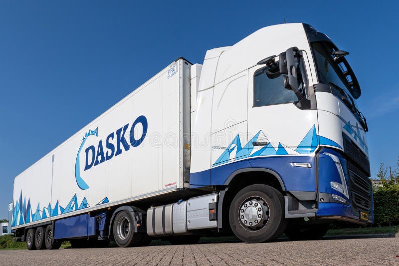 Camion dasko image stock éditorial. Image du emblème - 335722774